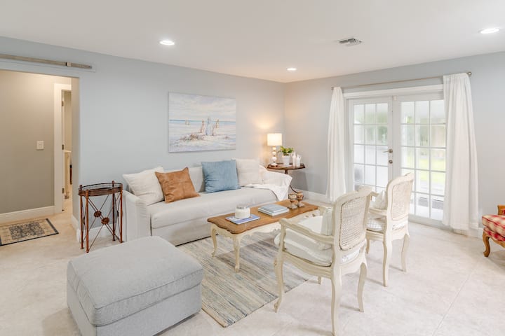 An American French Modern House In Miami, Florida. - North Miami, FL