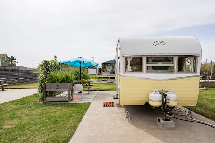 The Salty Shasta - Crystal Beach, TX
