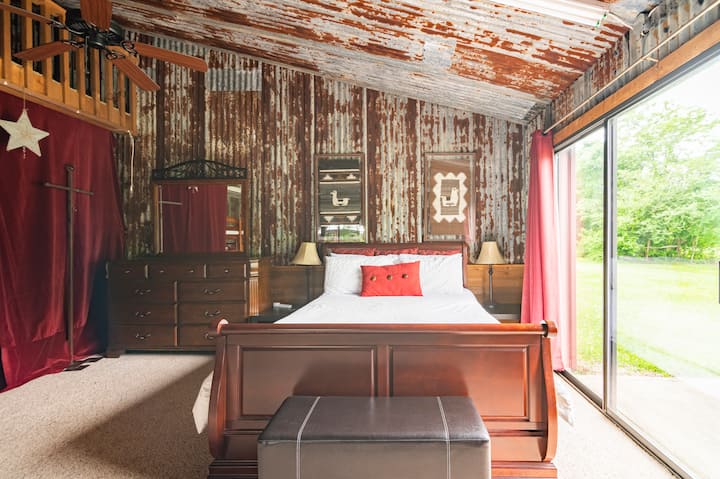 Soma Ranch Barndo Beauty - Bernhardt Winery, Plantersville