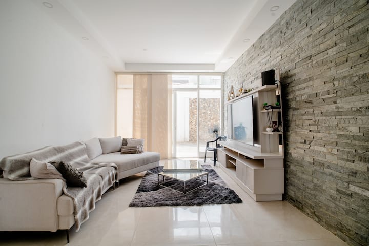 Suite Con Baño Privado, Cama King,aire,wifi,nevera - Barranquilla