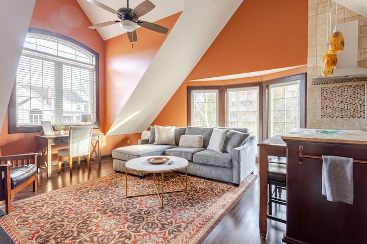 Beautiful Guest House South Overland Park - Overland Park, KS