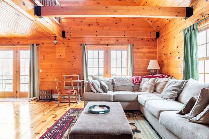 Beautiful Log Cabin On A Six Acres Of Apple Bliss - Denmark, ME