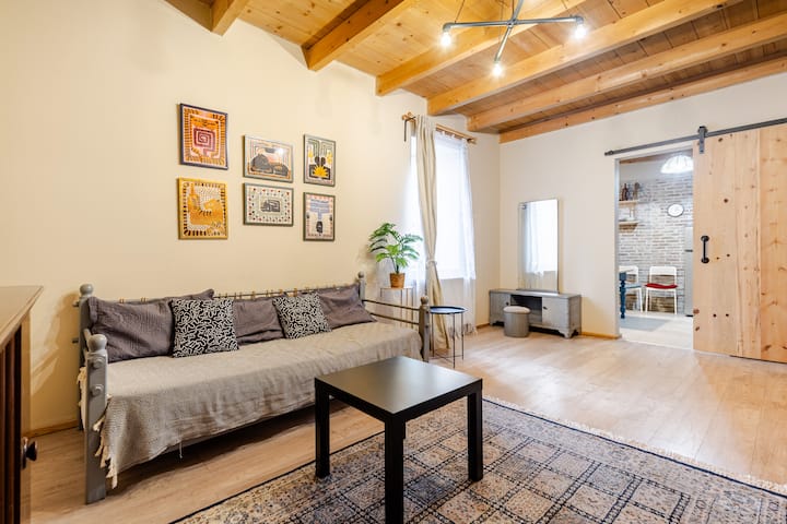 Historical Sololaki Apartment • City Center • 4.95 - 第比利斯