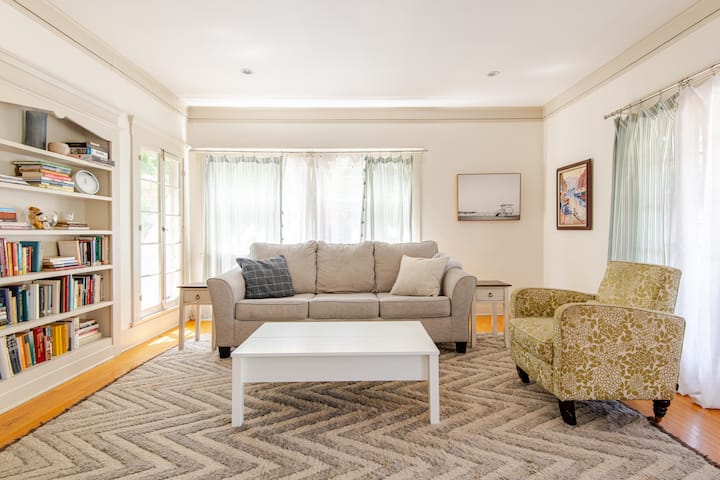Prime Los Feliz Craftsman 2/1 Bungalow Home - Los Angeles, CA