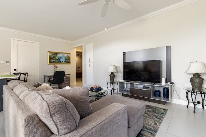 Gorgeous 2 Bed, 2 Bath Condo - Montego Bay Area - Montego Bay