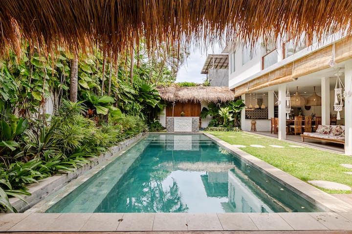 Tropical Dream 6br Family Villa Heart Of Seminyak - Seminyak
