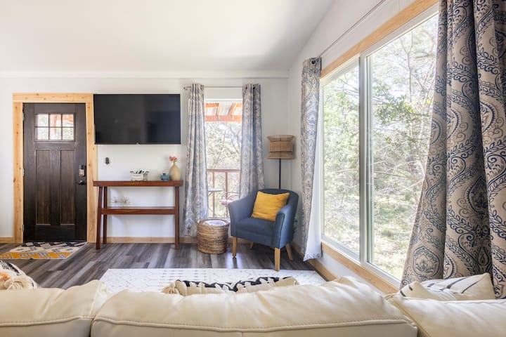Cedar Shack - Cozy Getaway Minutes From Wimberley - Wimberley, TX