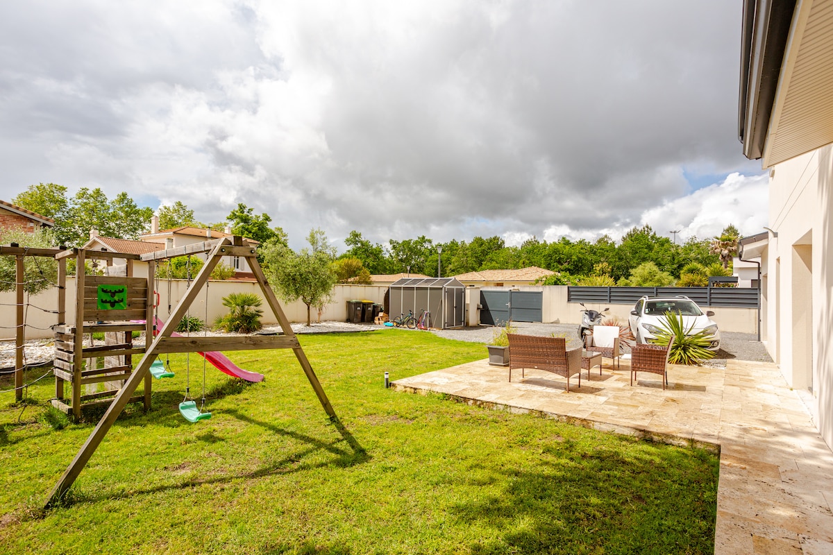 Pessac : locations de villas de vacances - Nouvelle-Aquitaine, France ...