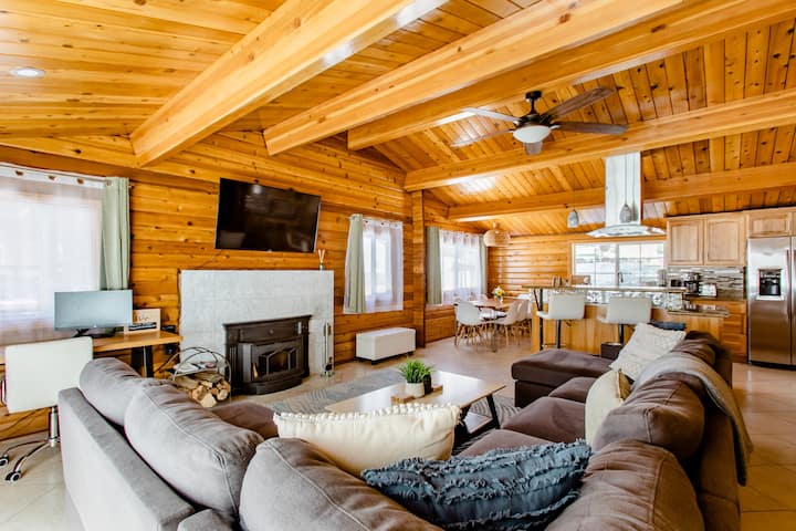 Two Queen Rooms In Shared Cabin - South Lake Tahoe, CA