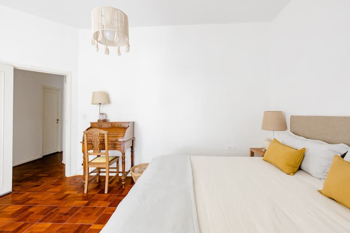 Classic And Elegant Apartment In Recoleta - Buenos Aires