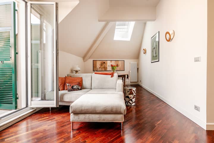 An Attic, Really Downtown 3 - Gênes