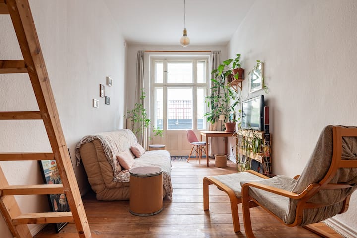 Cozy Room With Balcony In Friedrichshain - Berlin