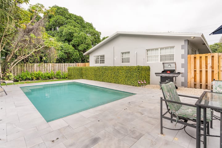 Heated Pool, 2 King & 1 Queen Near Wilton Manors - Fort Lauderdale, FL