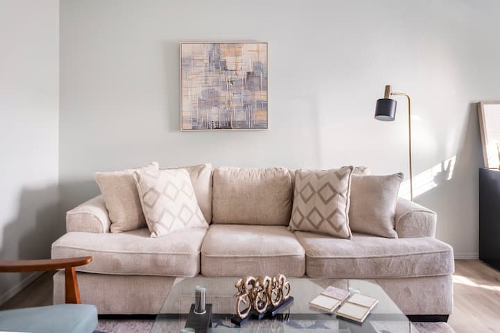 Walk To The Momentary, Unbeatable Discounts! 502d - Bentonville, AR