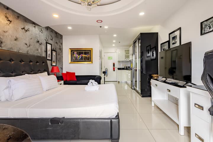 Kandipalace Studio C3 Rooftop Pool, Netflix, - Angeles