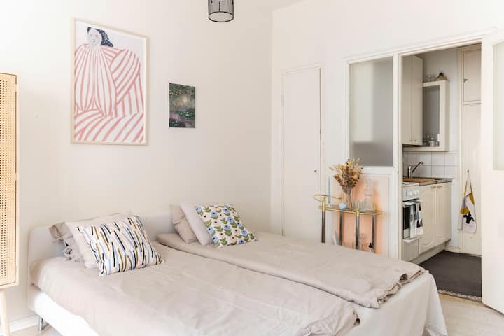 Big & Cozy Private Room In Shared Apartment - Helsinki