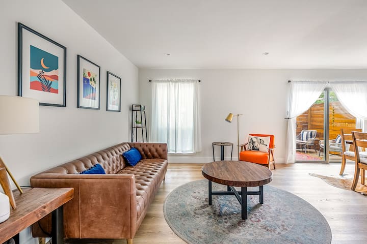 Walk Zilker| 2br|quiet St|parking|dog Friendly - Austin, TX