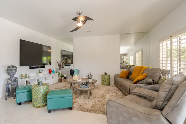 One Bedroom-private Bathroom, Great Location. - Palm Desert, CA