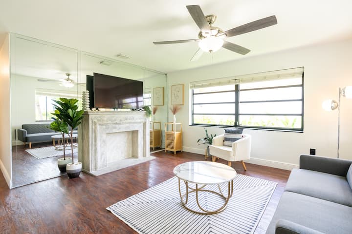 Perfect Miami Home Base Near Wynwood With Parking! - Miami, FL