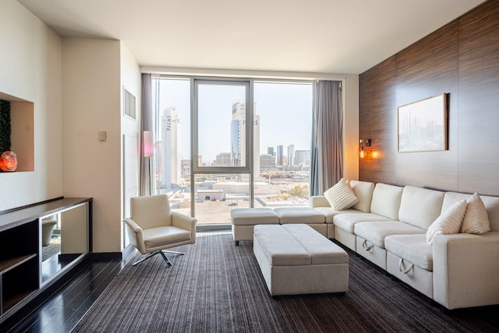 Luxurious Condo
Stunning Strip View At Palms Place - Las Vegas