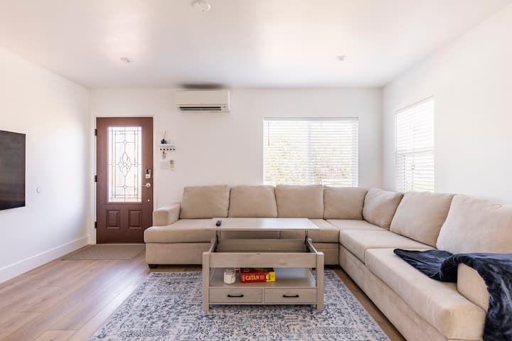 Modern 2br Home | Near Zoo & Balboa Park - San Diego, CA