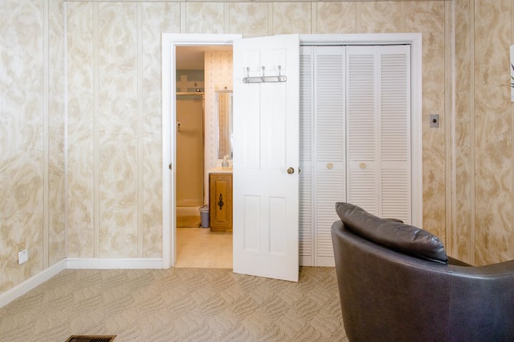 Master Bedroom First Floor With A Private Bath - Cuyahoga Falls, OH