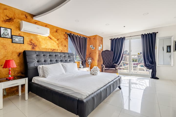 2 Bdrm Condo Kandi Complex Tower 3, 6 Pools, 2 Gym - Angeles