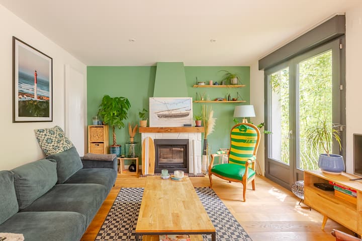Agréable Maison De Ville Avec Jardin - La Rochelle