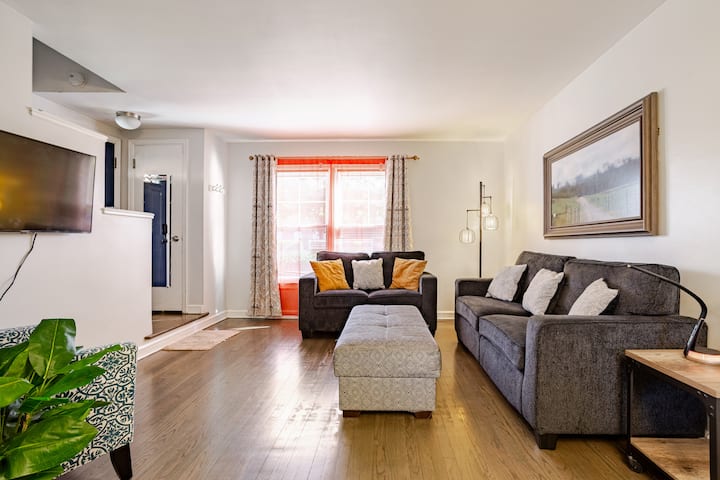 Stylish 2br Chicago/suburbs Home, Fully Equipped. - Chicago O'Hare Airport (ORD)