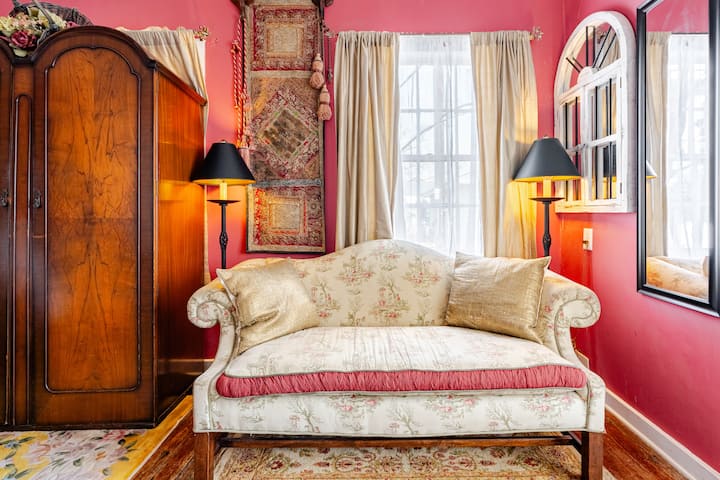 " Miss Rose Welcomes You" - Savannah, GA