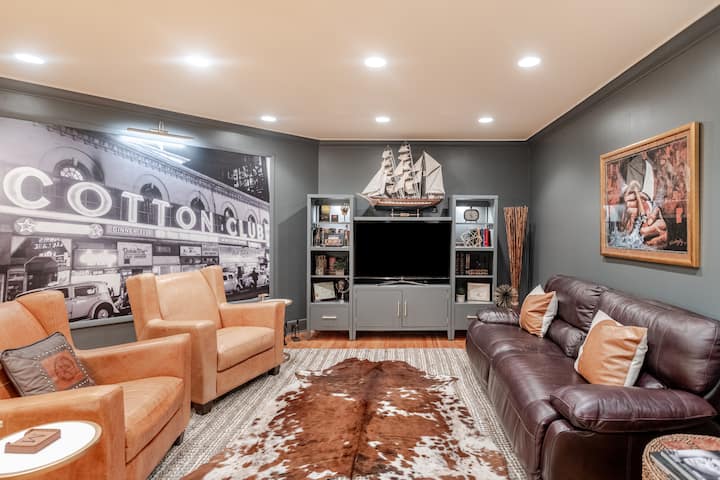 House Of Murray
Luxury Suite - Snellville, GA