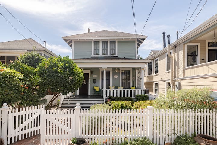 Stunning Victorian Home In Historic Napa Downtown - Napa, CA