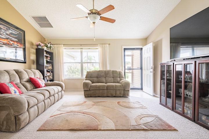 Serene Lakeview Room In Vibrant 55+ Community" - The Villages, FL