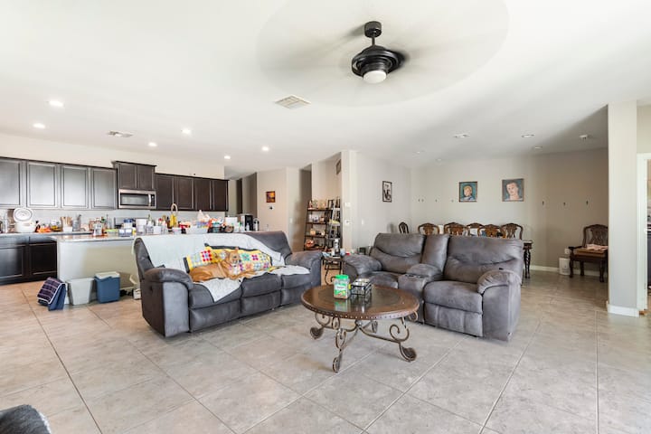 Great Work-ready Stays •Easy I10 Access• Relax - Buckeye, AZ