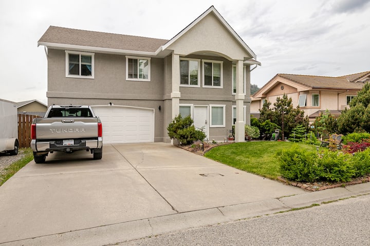 Gorgeous 1 Bed 1 Bath Guest Suite - Kelowna