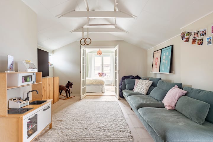 Trevlig Villa Med Lummig Trädgård - Stockholm