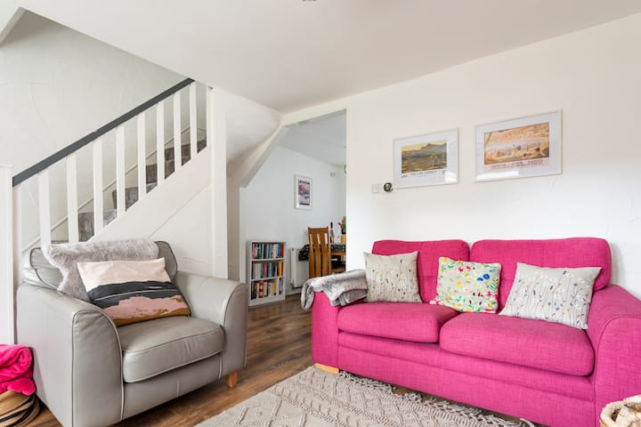Cartmel Cottage, Cark In Cartmel,river View, Pets. - Cartmel