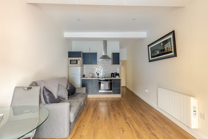 No.6 High Street House - Galway