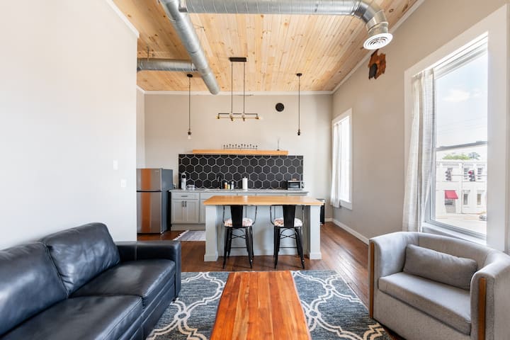 Lovely, 2 Bedroom, Loft Apartment Named "Henry". - Victoria Bryant State Park, Royston