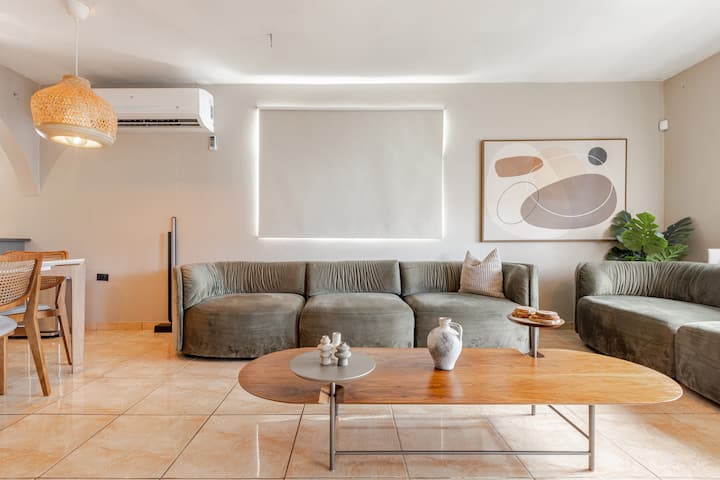 Dolçe Esterra | Solar Powered - San Juan