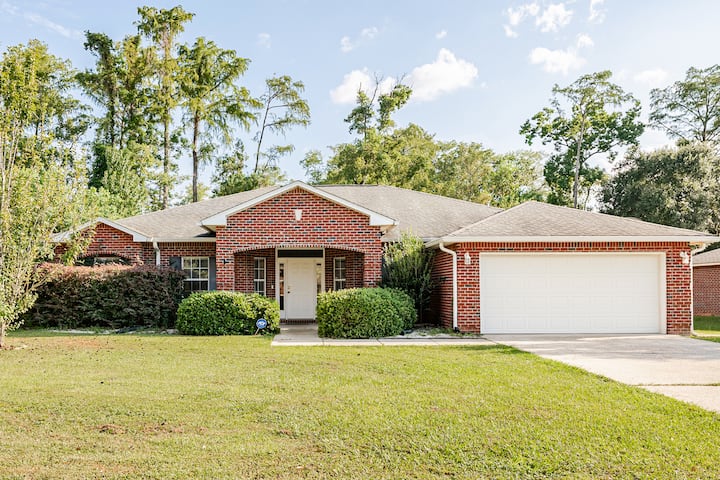 “Our Happy Place”spacious 4 Bdrm By Owa/tanger - Foley, AL