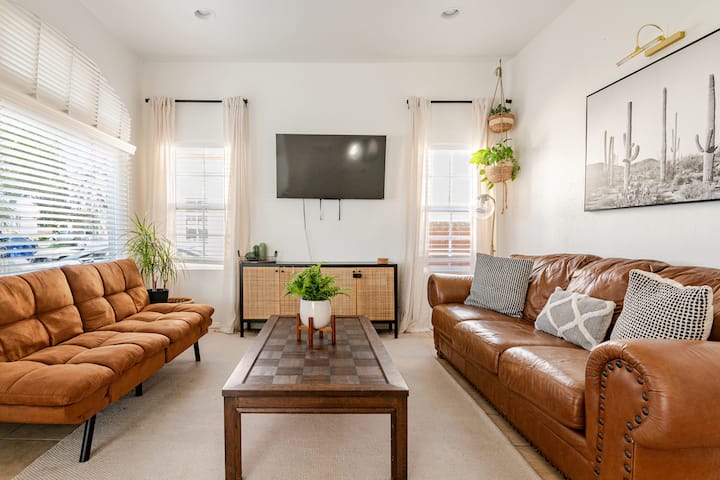 Fun Arcade Home Near Sofi Stadium With Parking - Downey, CA