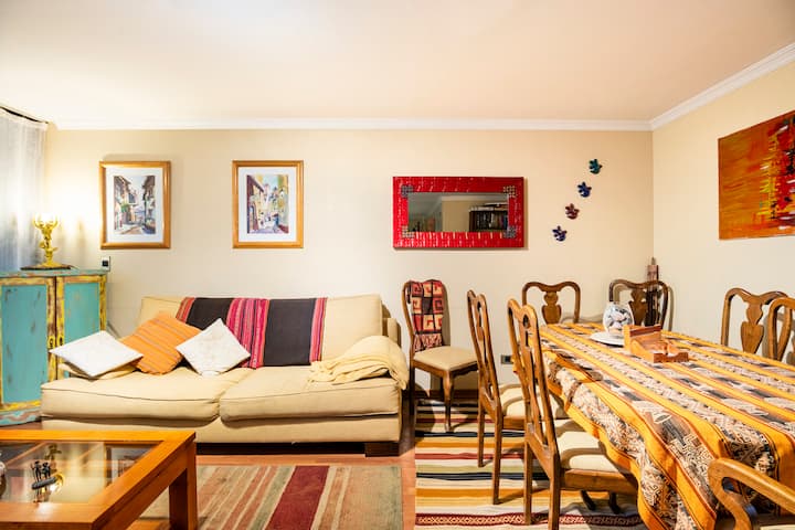 Iluminada Y Gran Habitación Con Baño Independiente - Las Condes