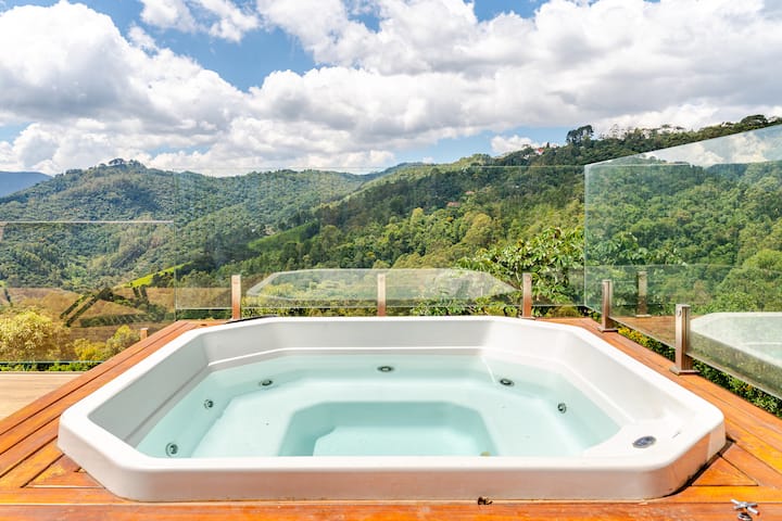 Refúgio Romântico Dos Alpes | Vista + Jacuzzi - Santo Antônio do Pinhal
