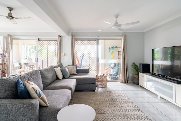 Sunny Suite With The Works, Pool, 900m To Beach - Maroochydore