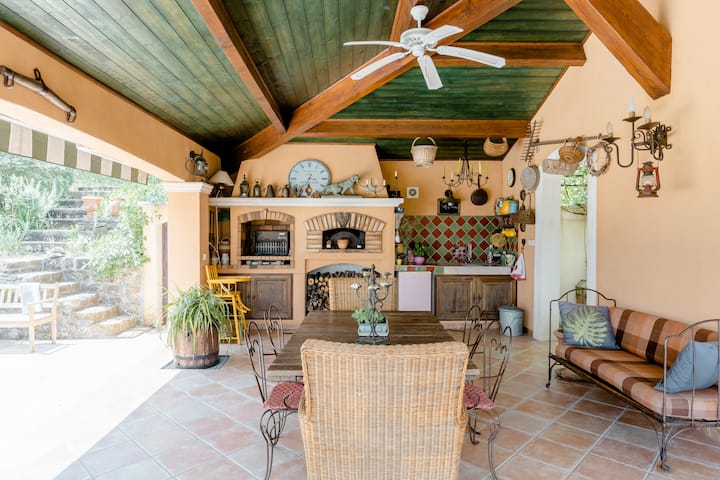 Agréable Chambre D'hôtes Avec Piscine - Le Castellet