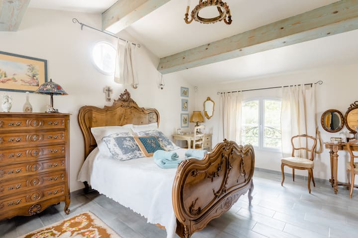 Agréable Chambre D'hôtes Avec Piscine - Sanary-sur-Mer