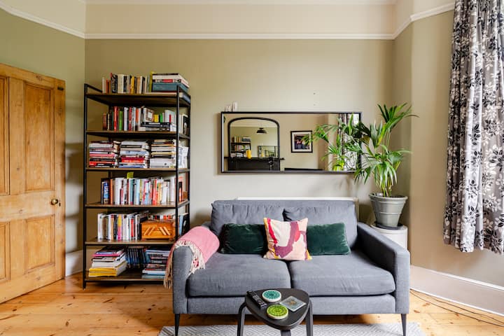 Leafy 1-bedroom Garden Flat In Period Building - 런던