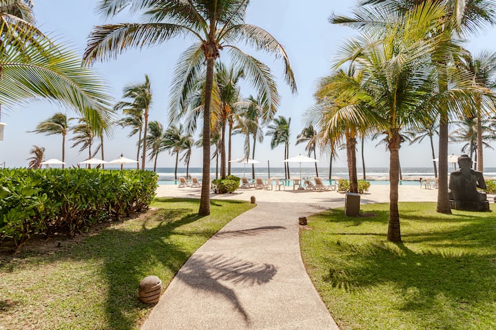Premium Beachfront Condo - Torre Bali - Acapulco