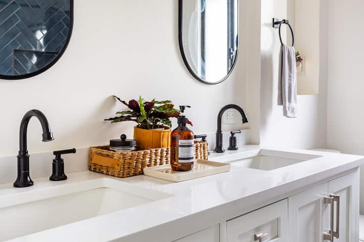 2 Br Guest House Near Disneyland And La - La Habra, CA